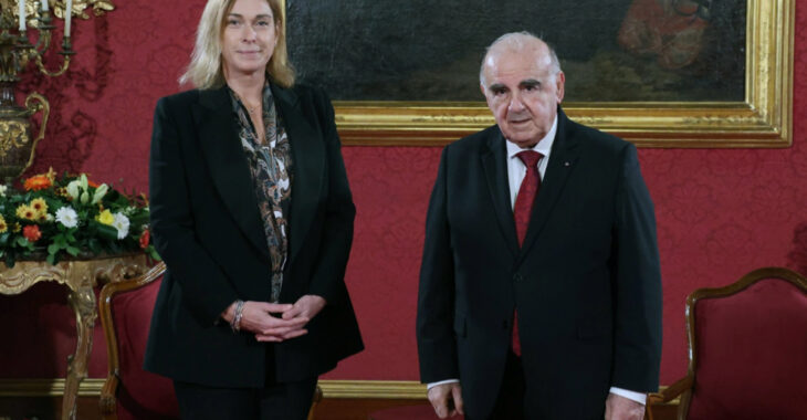 Accreditamento di S.E. Mme Anne EASTWOOD in qualità di Ambasciatore del ...